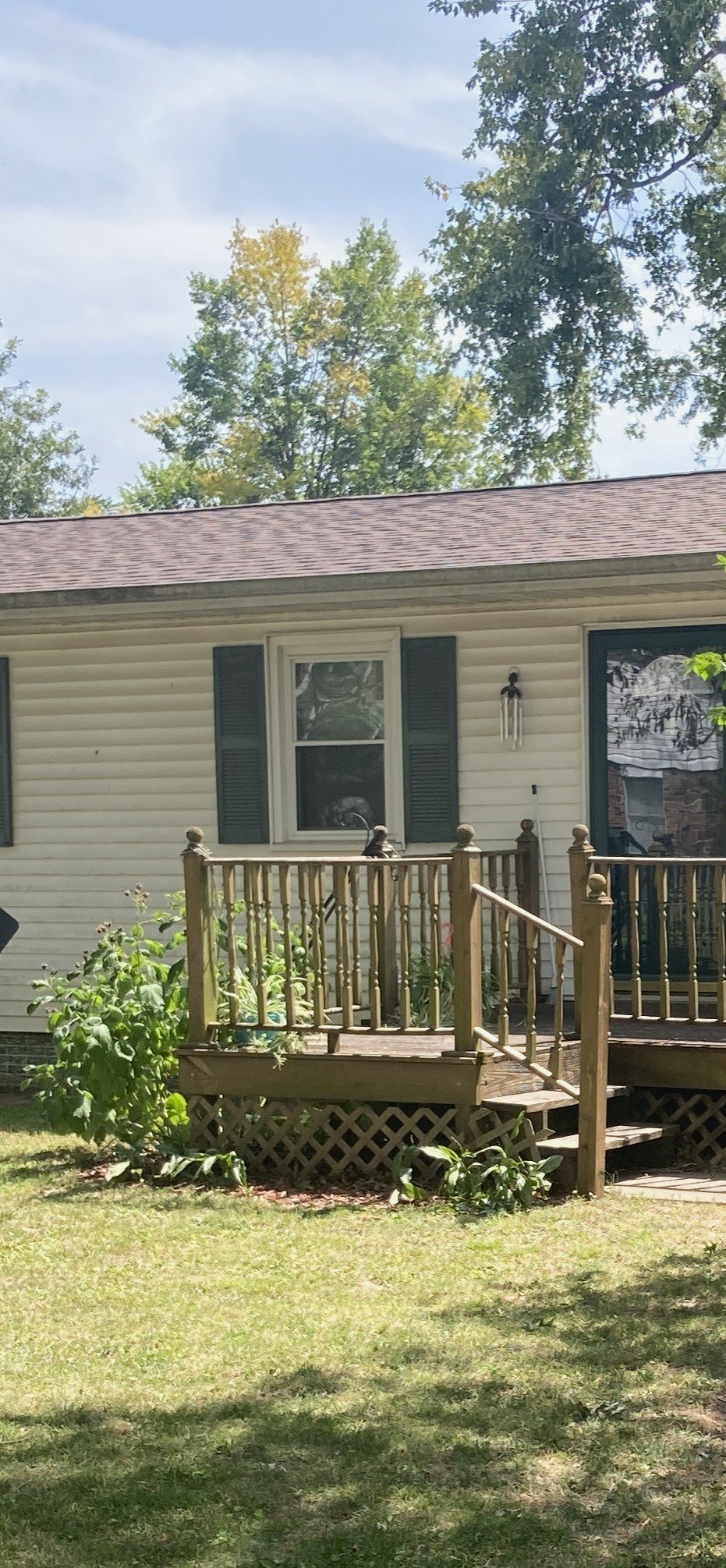 Asphalt Shingles Improve Storm Damaged Palmyra, IA Home - Five Star